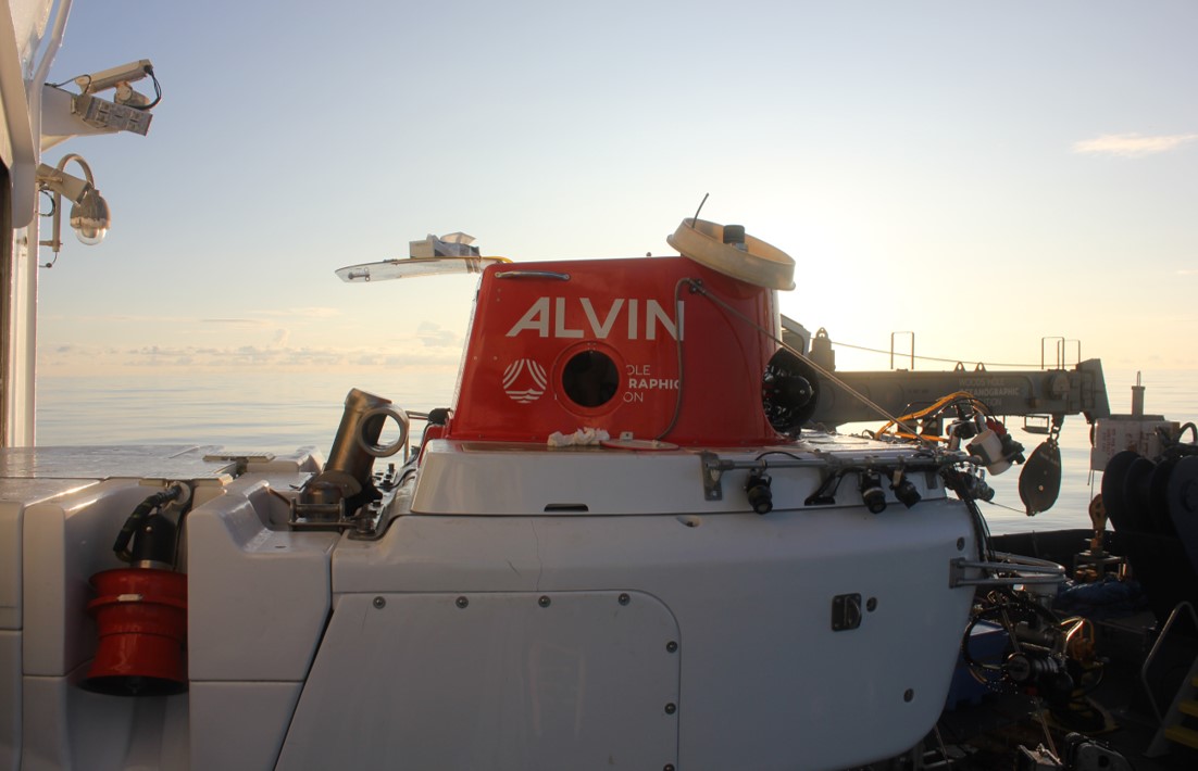 Down in the deep: Experience of being in the submarine Alvin ...